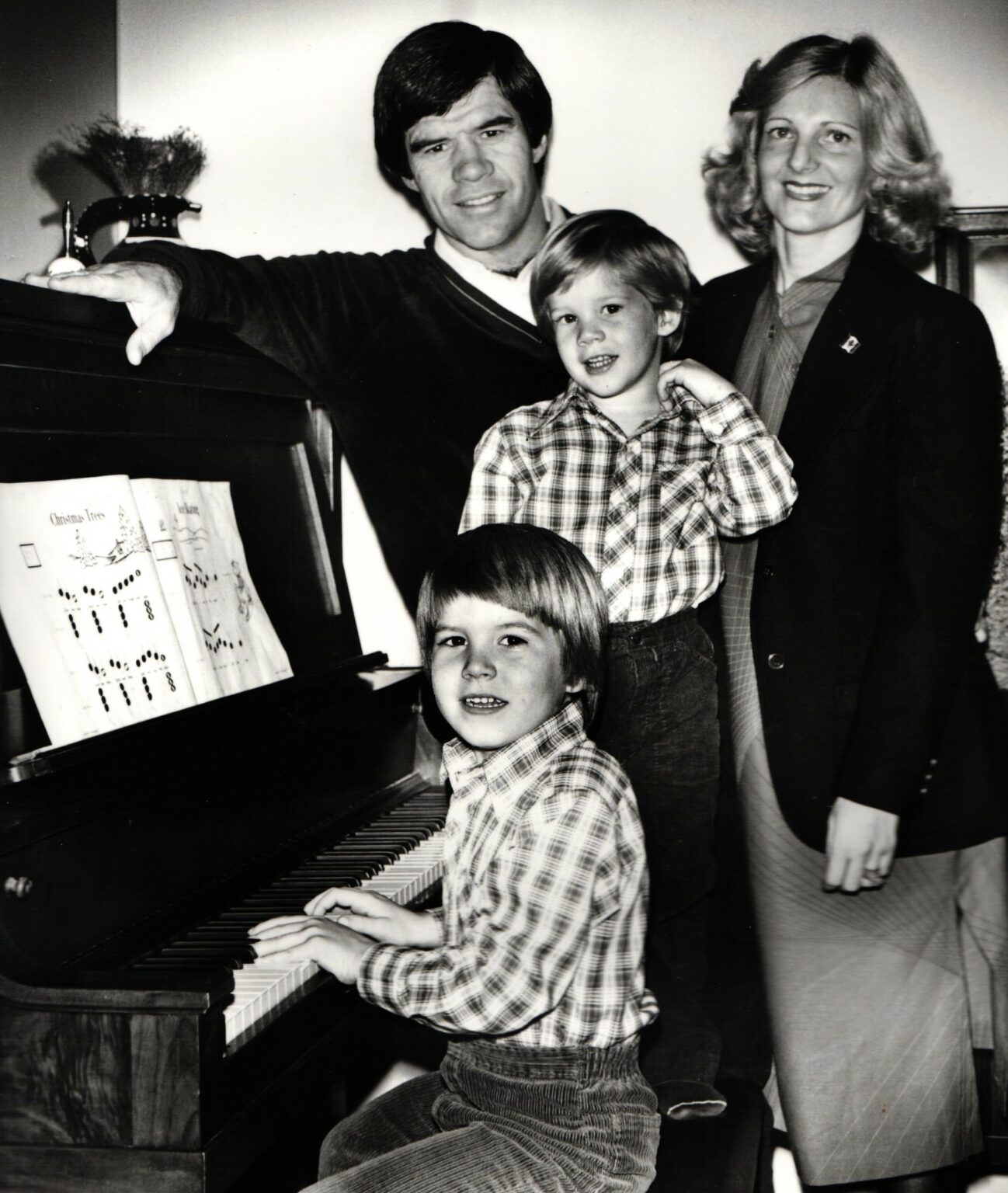 Dennis Kearns: Perfect Passer - 2023 Inductee Spotlight - BC Sports ...